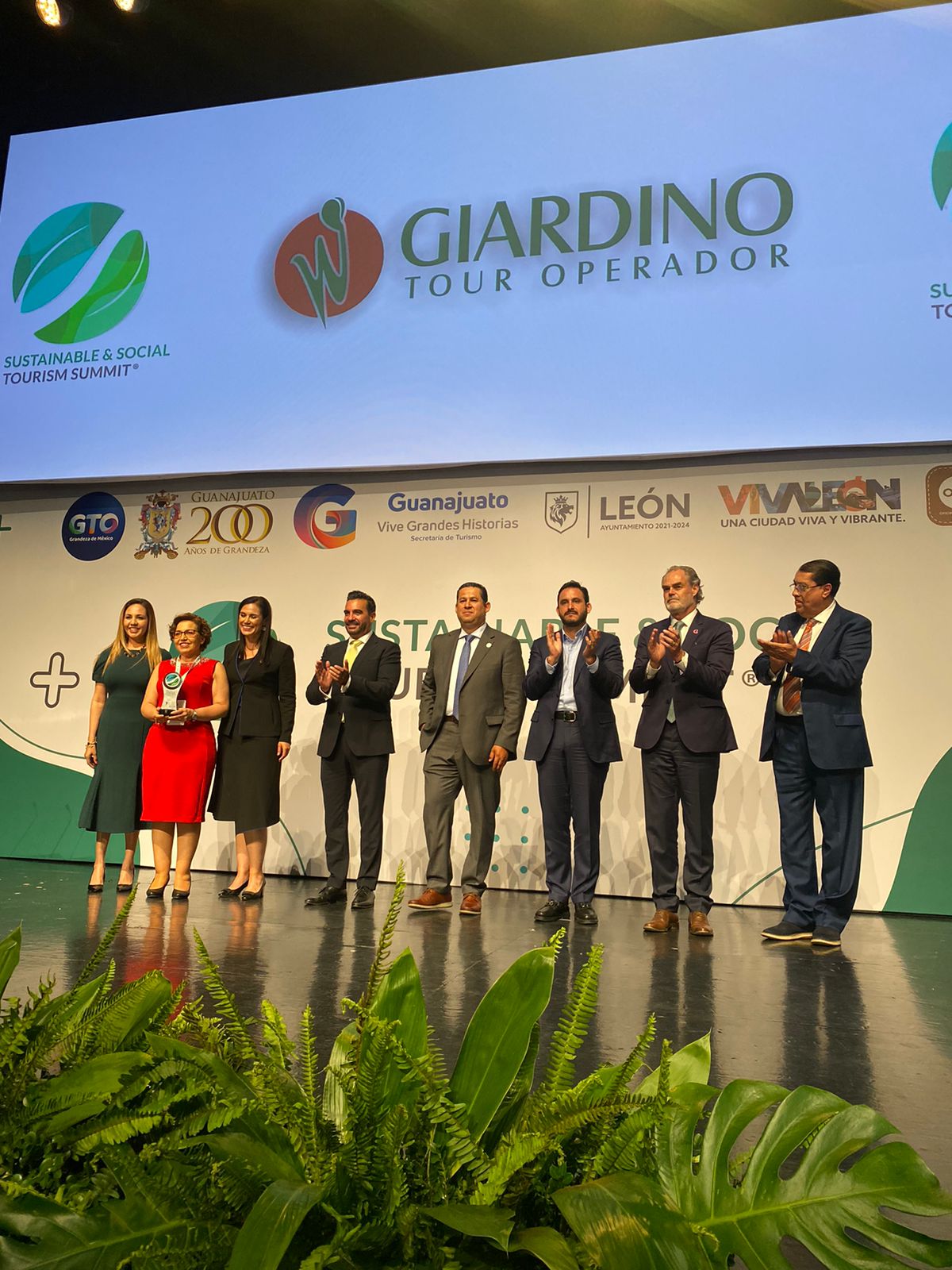 Sustainable and Social Tourism Award | Giardino Tours | Custom Peru ...